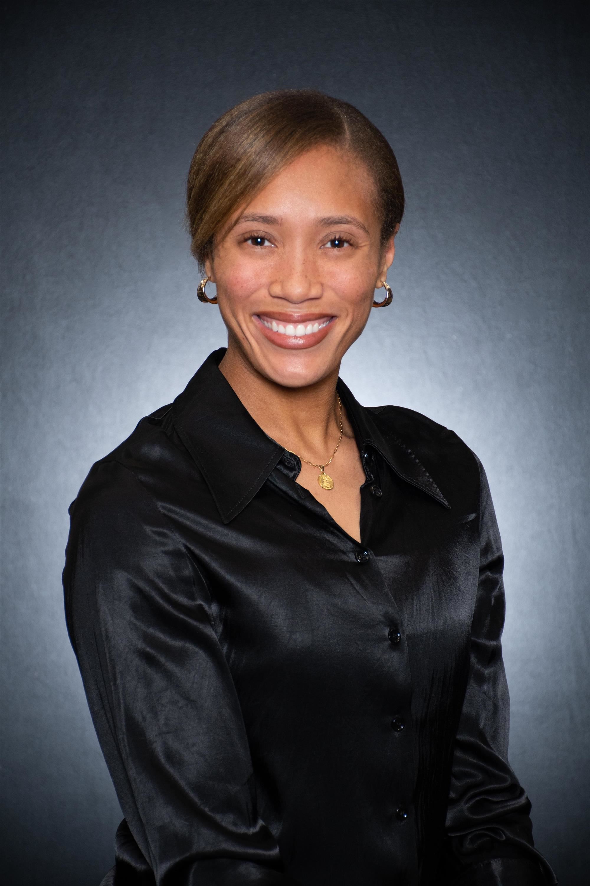 Jackson, Maya / About Me