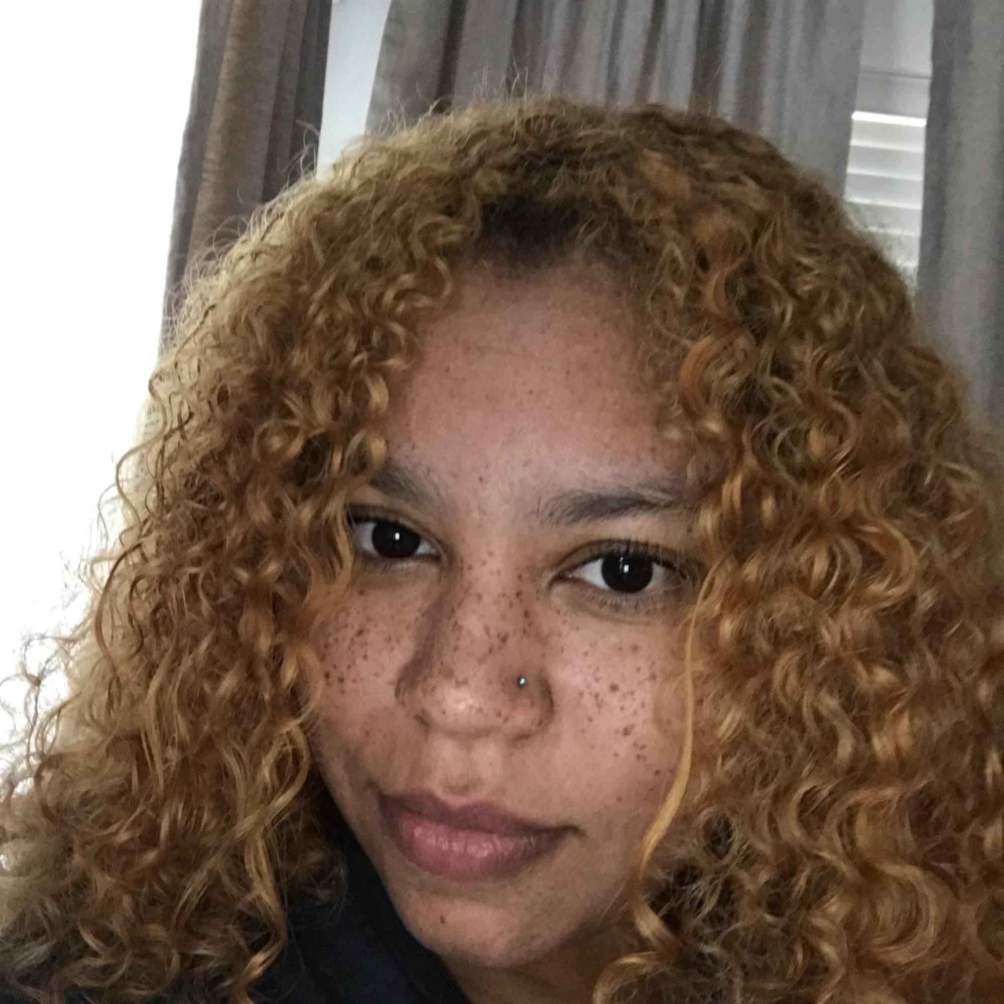 Davis, Raven / About Me