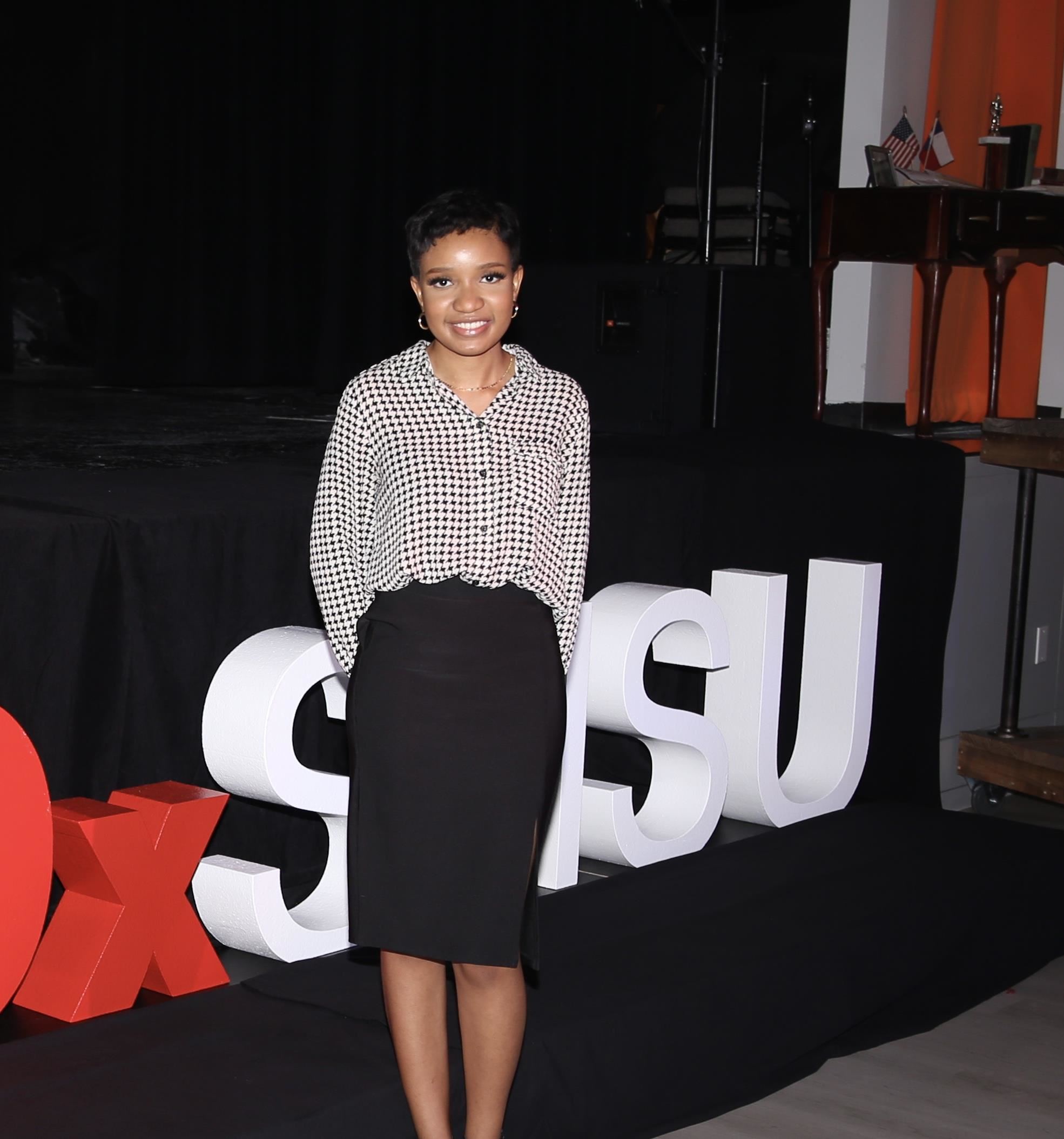 Moore, Lea / About Me