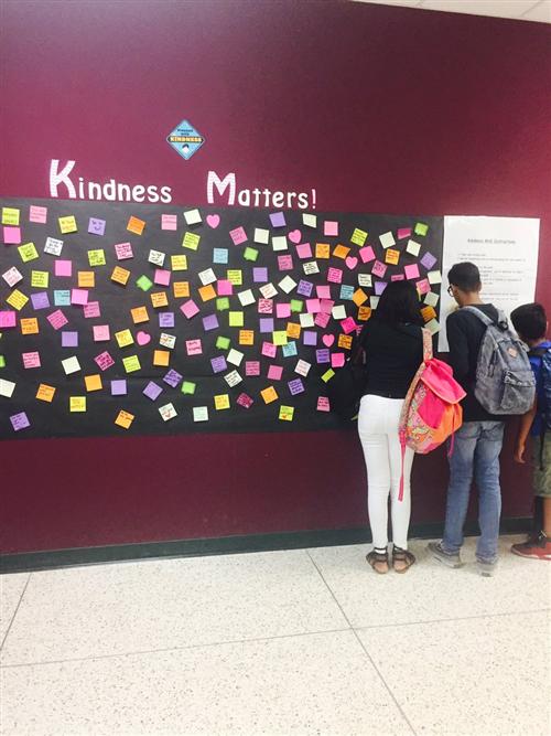 Sartartia Middle School students create ‘Kindness Wall’ to spread ...